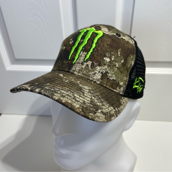 True Timber | Accessories | True Timber Monster Camo Trucker Snapback ...